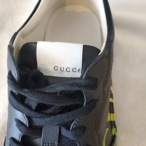Gucci | Shoes | Black W Rainbow Print Rhyton Sneaker | Poshmark